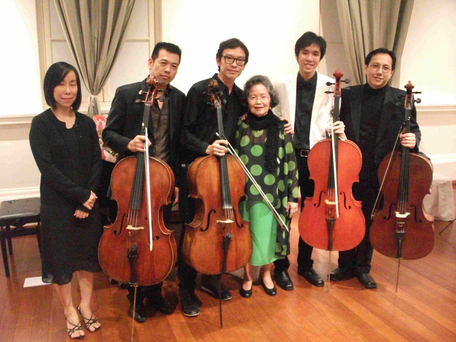 pianomania: LIVING WITH... MRS ILANO'S CELLO FAMILY / Review