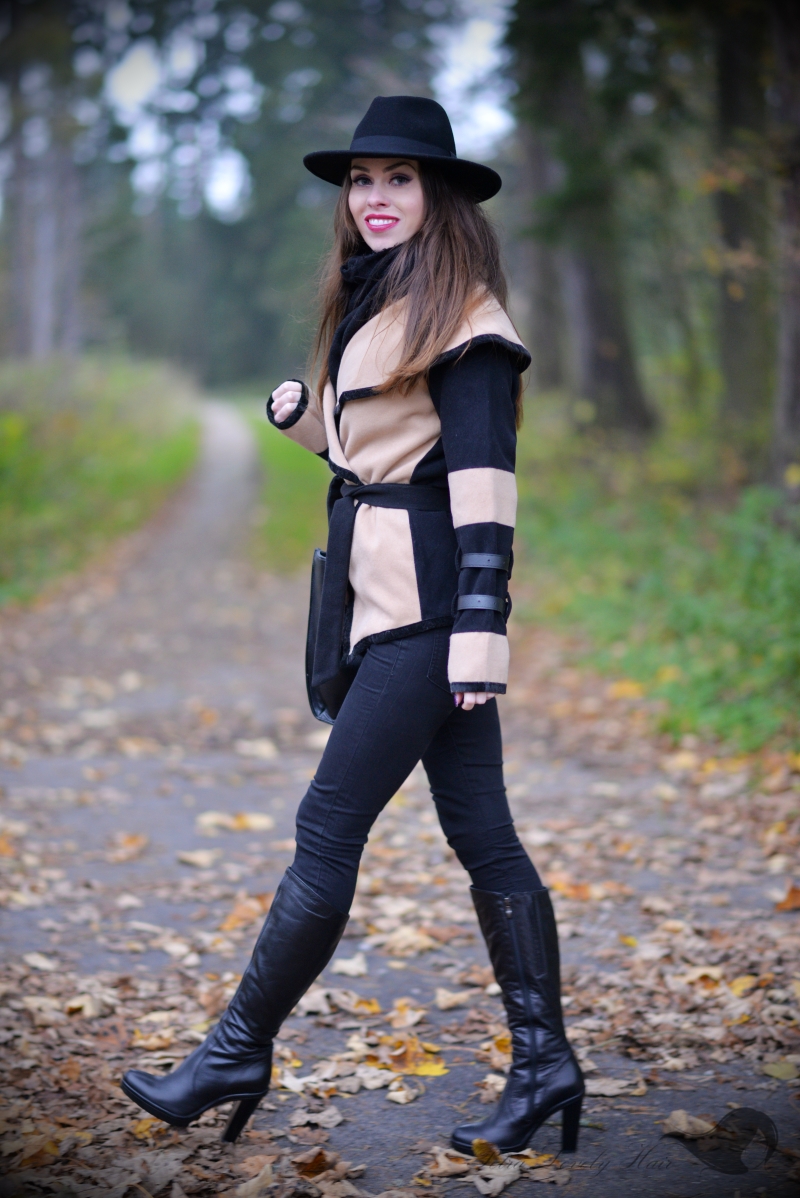 OOTD - hat & beige/black coat - Petra