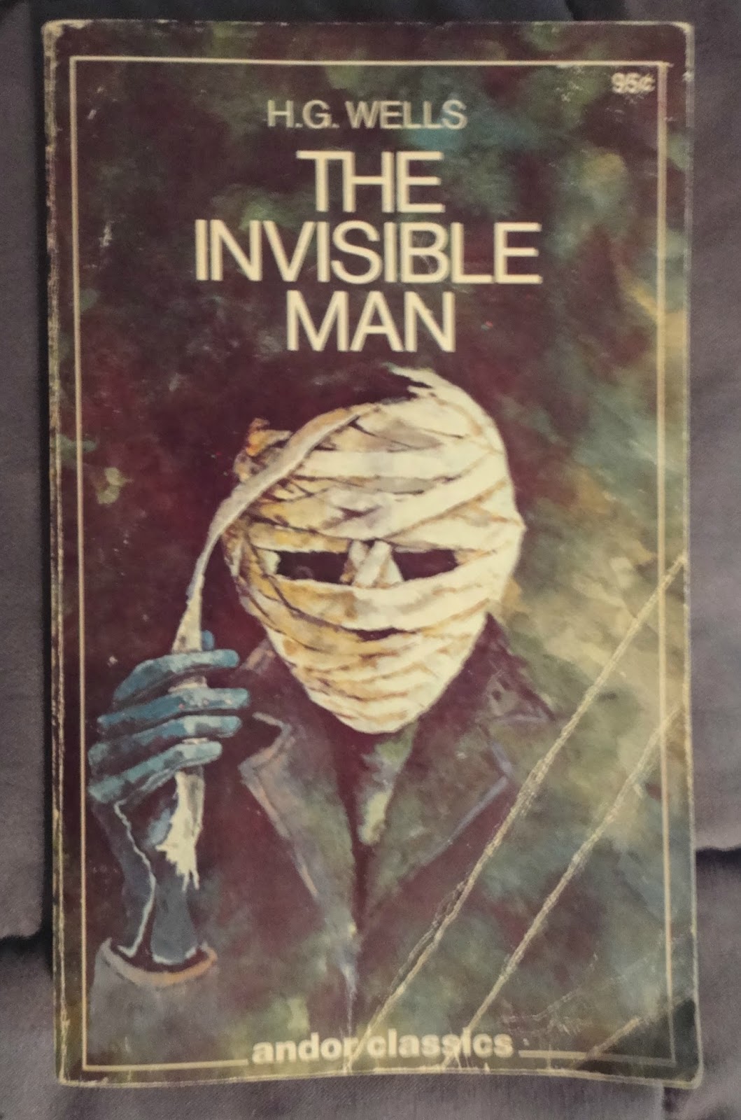 Victorian Soul Book Critiques: "The Invisible Man" by H.G. Wells