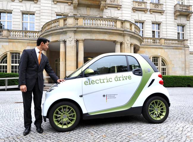 newspics: German Electric Car