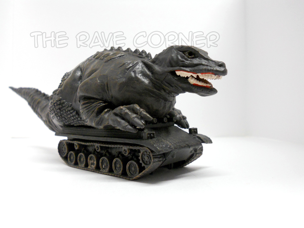 The Rave Corner: Bandai Ultimate Monsters 4: Dino-Tank Figure Review