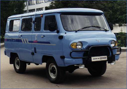 Engine Punk: Vintage Thing No. 31.1 - the UAZ-452