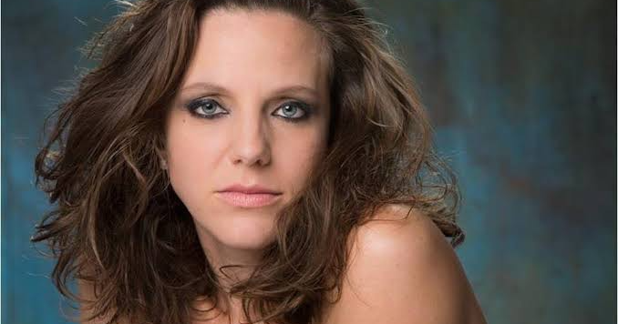 Paula Barrozo: Consagrada nos palcos Carol Hubner é estrela de longa ...