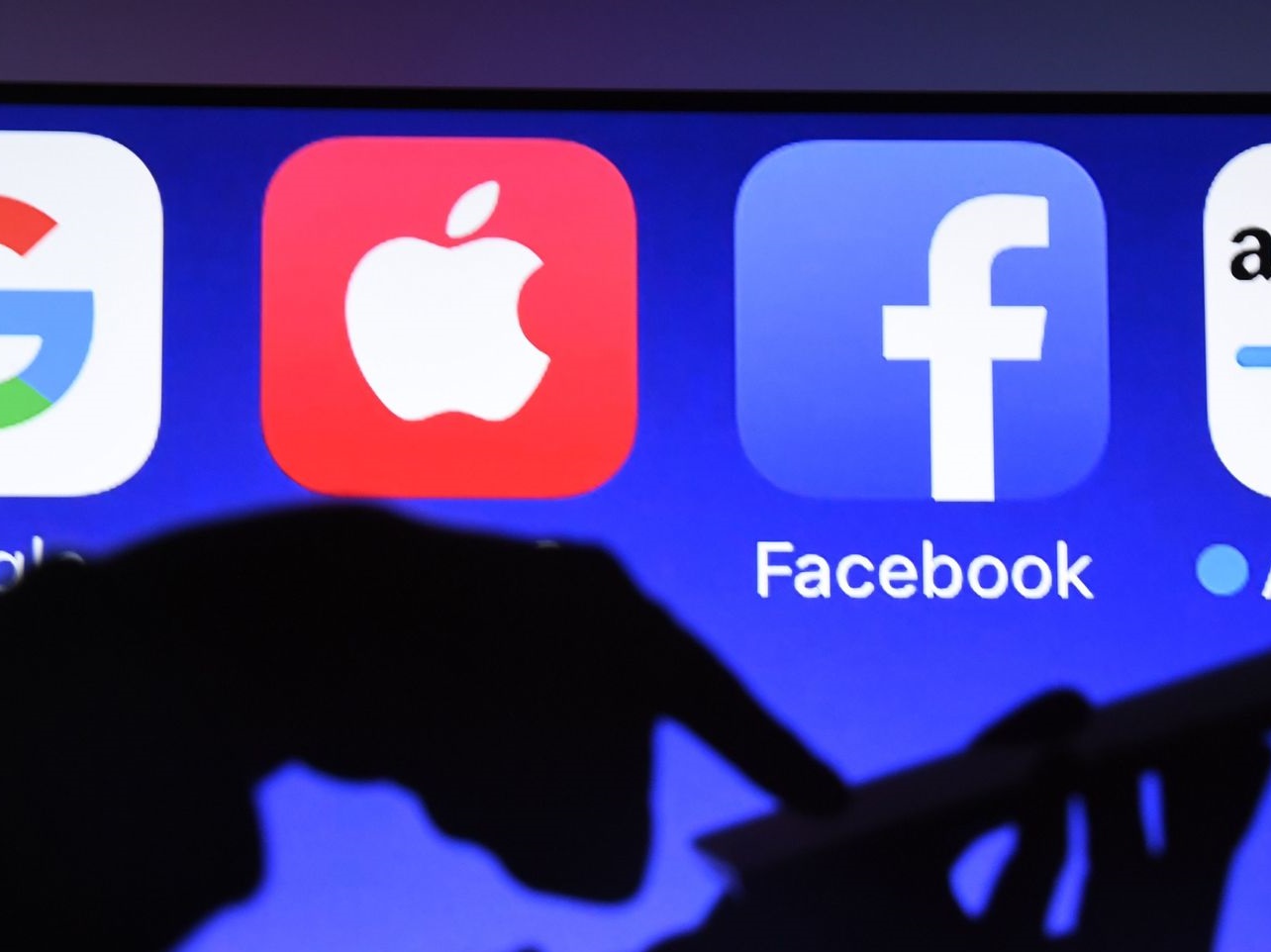 Why the Apple/Facebook Rivalry is So Interesting