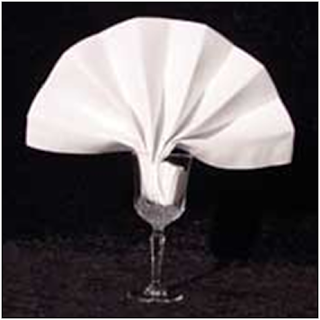 OPERASI PERKHIDMATAN MAKANAN: JENIS-JENIS LIPATAN NAPKIN