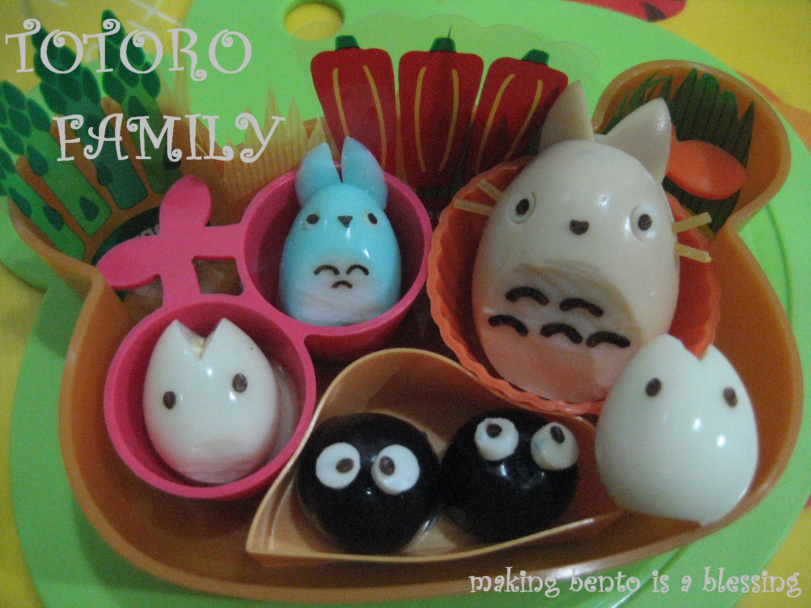 Making Bento is a Blessing... :): Bento No. 102 - Totoro Family