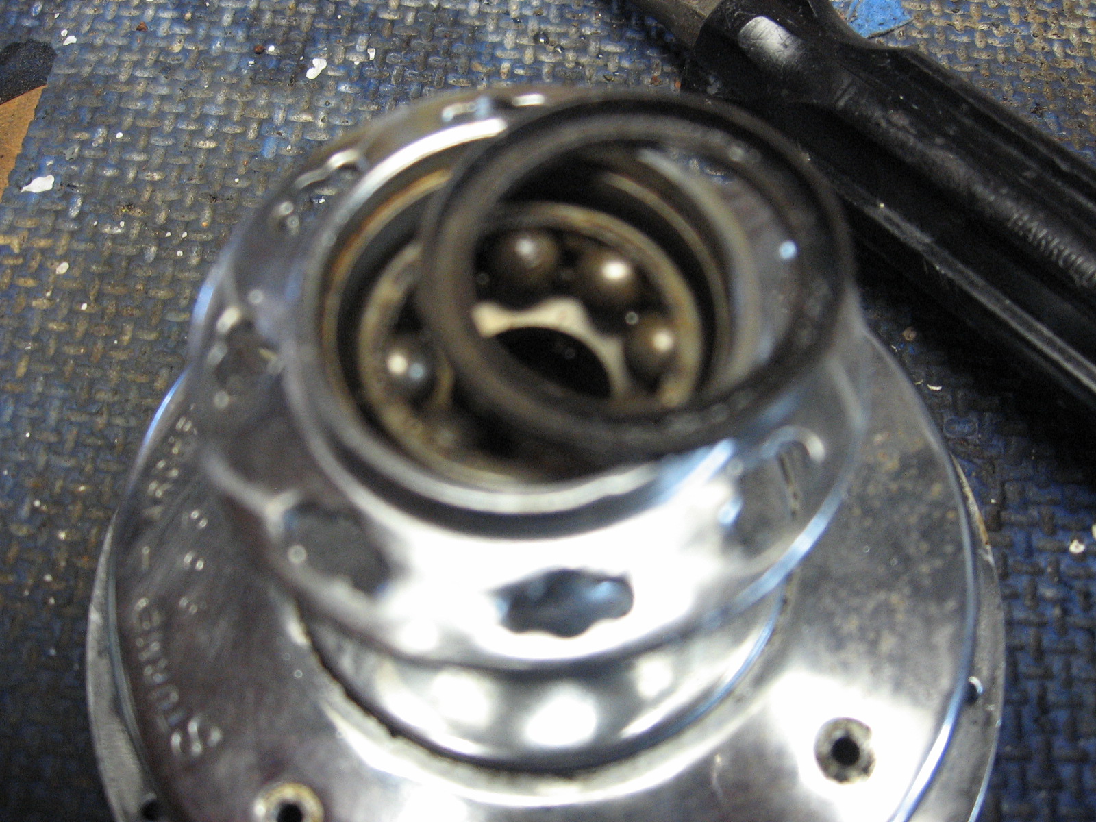 Classic Three Speeds: 1953 GH6 Dynohub Rebuild