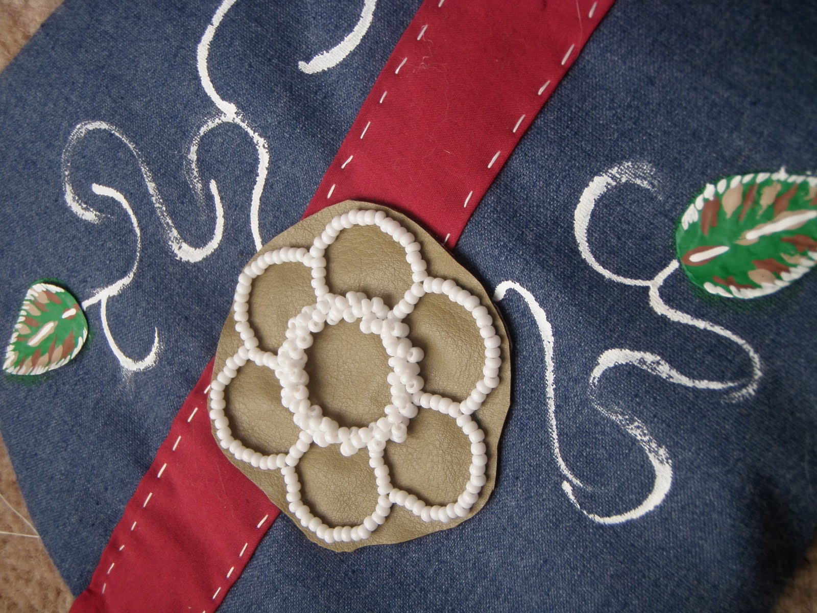 Amanda Shellnut: Iroquois Raised Beadwork Amanda Shellnut: Iroquois Raised Beadwork