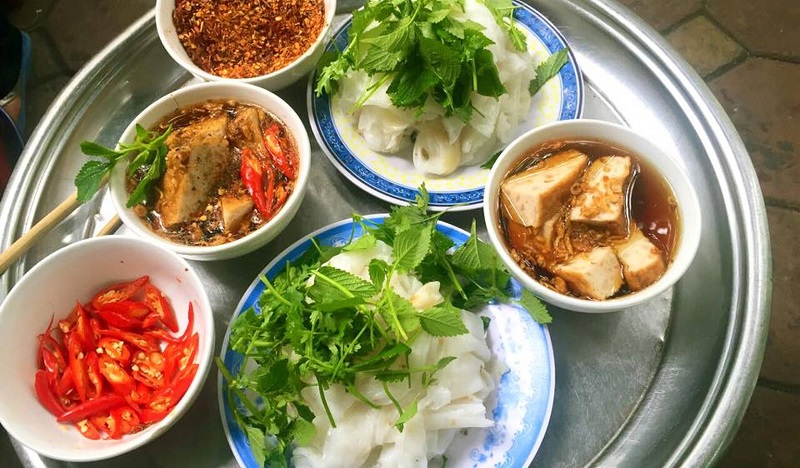 Top 4 Shop The Best "Banh Cuon" Of Hanoi In Mildly Cold Days