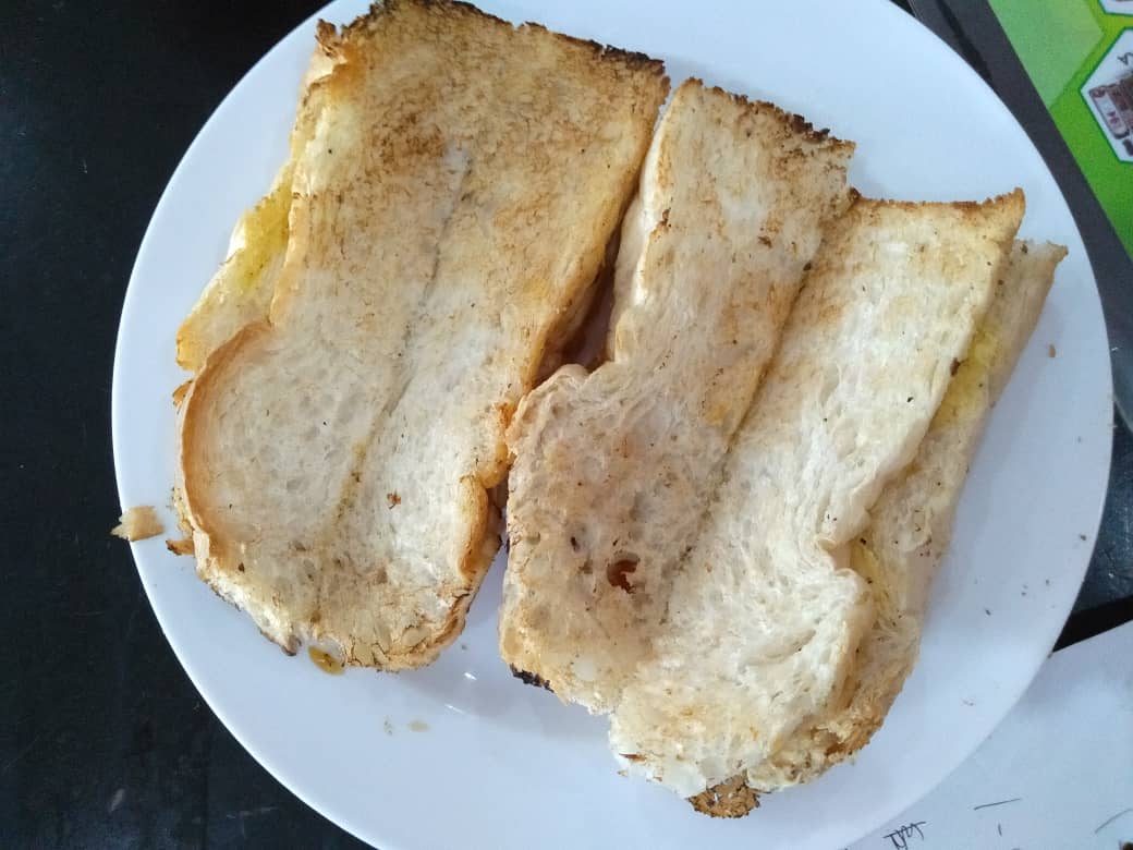 Neeja Shamiza: Roti Bakar Arang Fadzil House