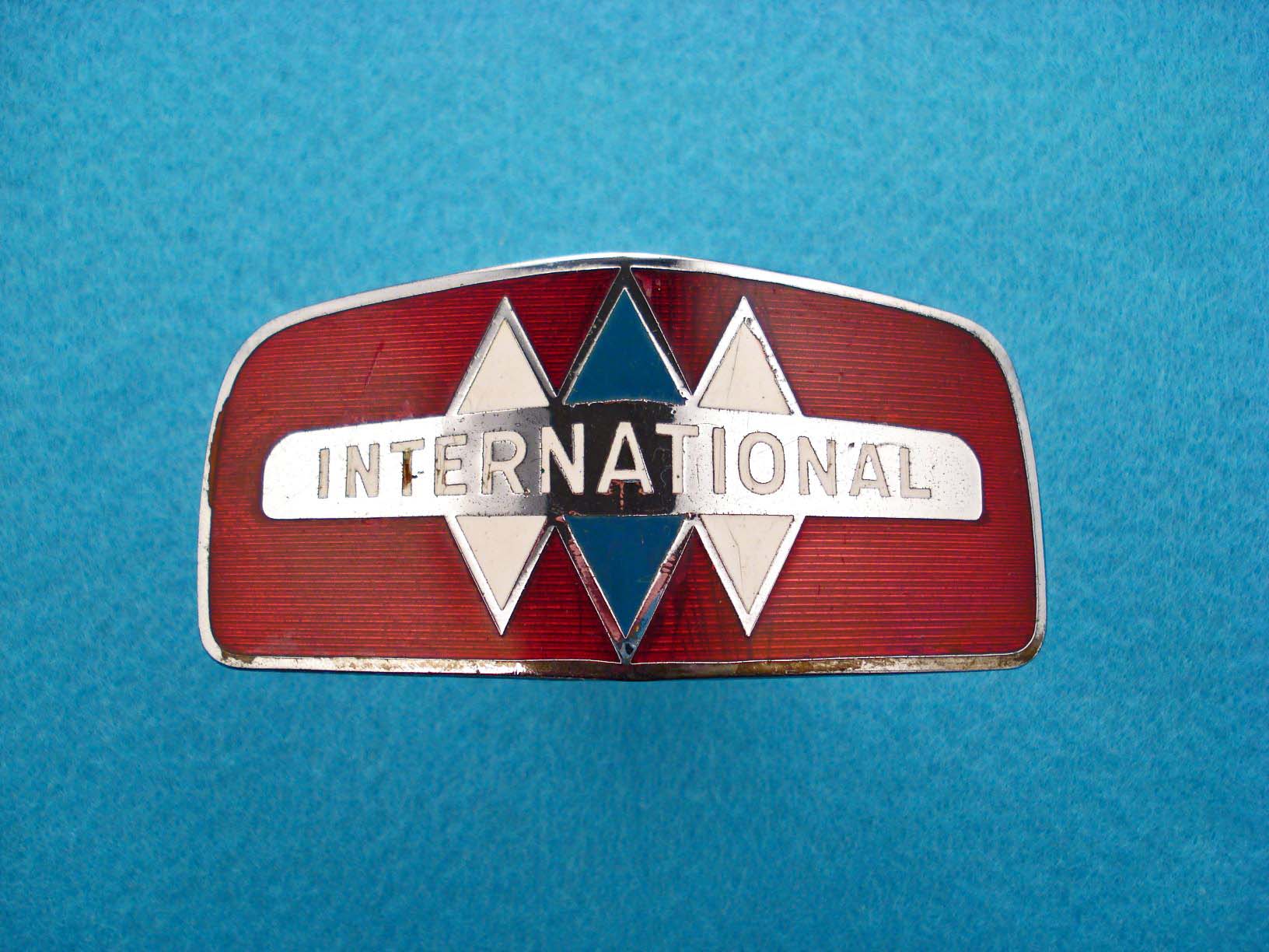 American Auto Emblems: INTERNATIONAL