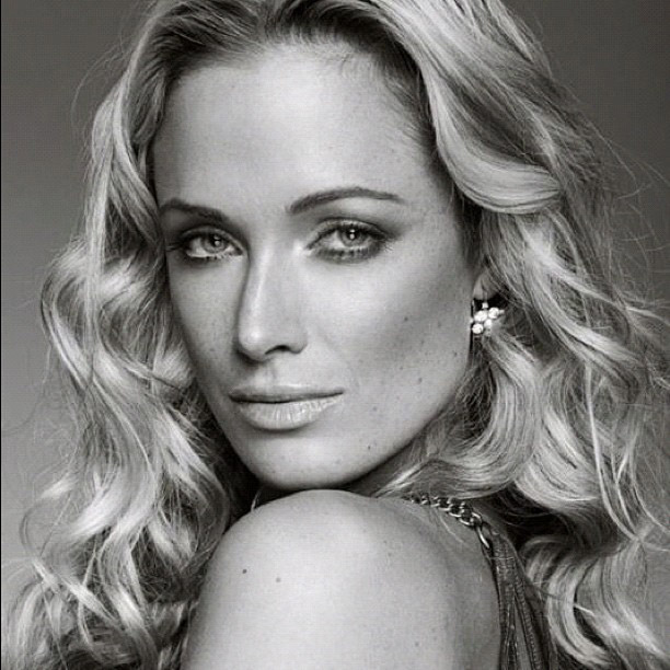 REEVA STEENKAMP WAS MURDERED 3 YEARS AGO TO THE DAY - Bay Bulletin PE