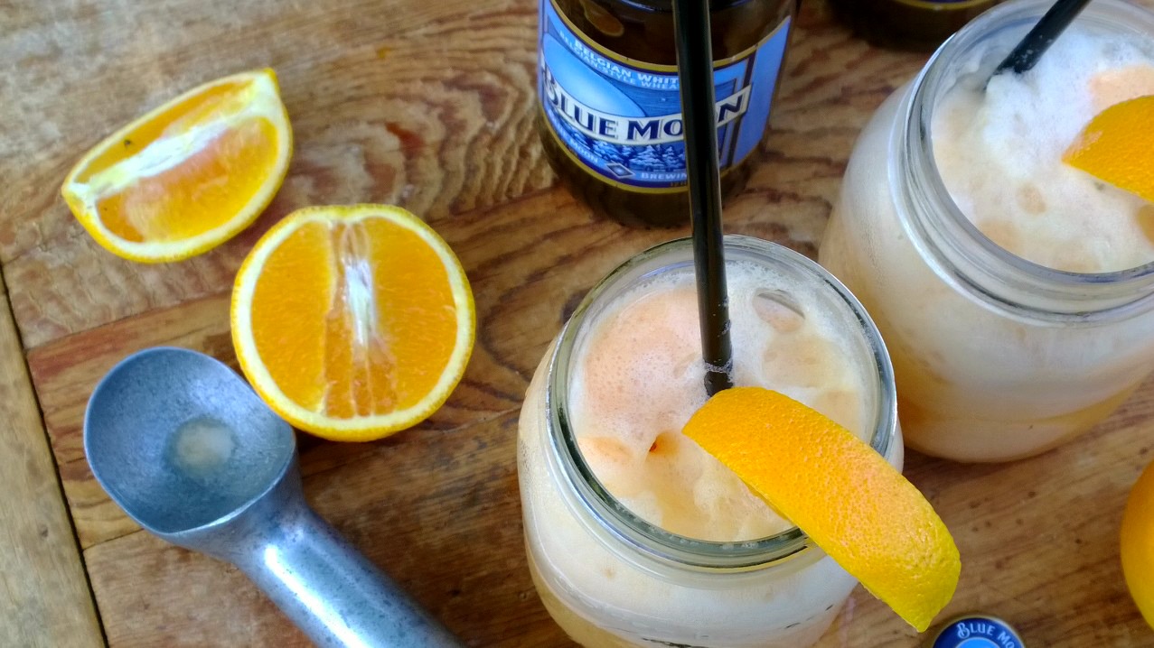 The Style Dossier: Blue Moon Beer Floats - Mason Jar Cocktail