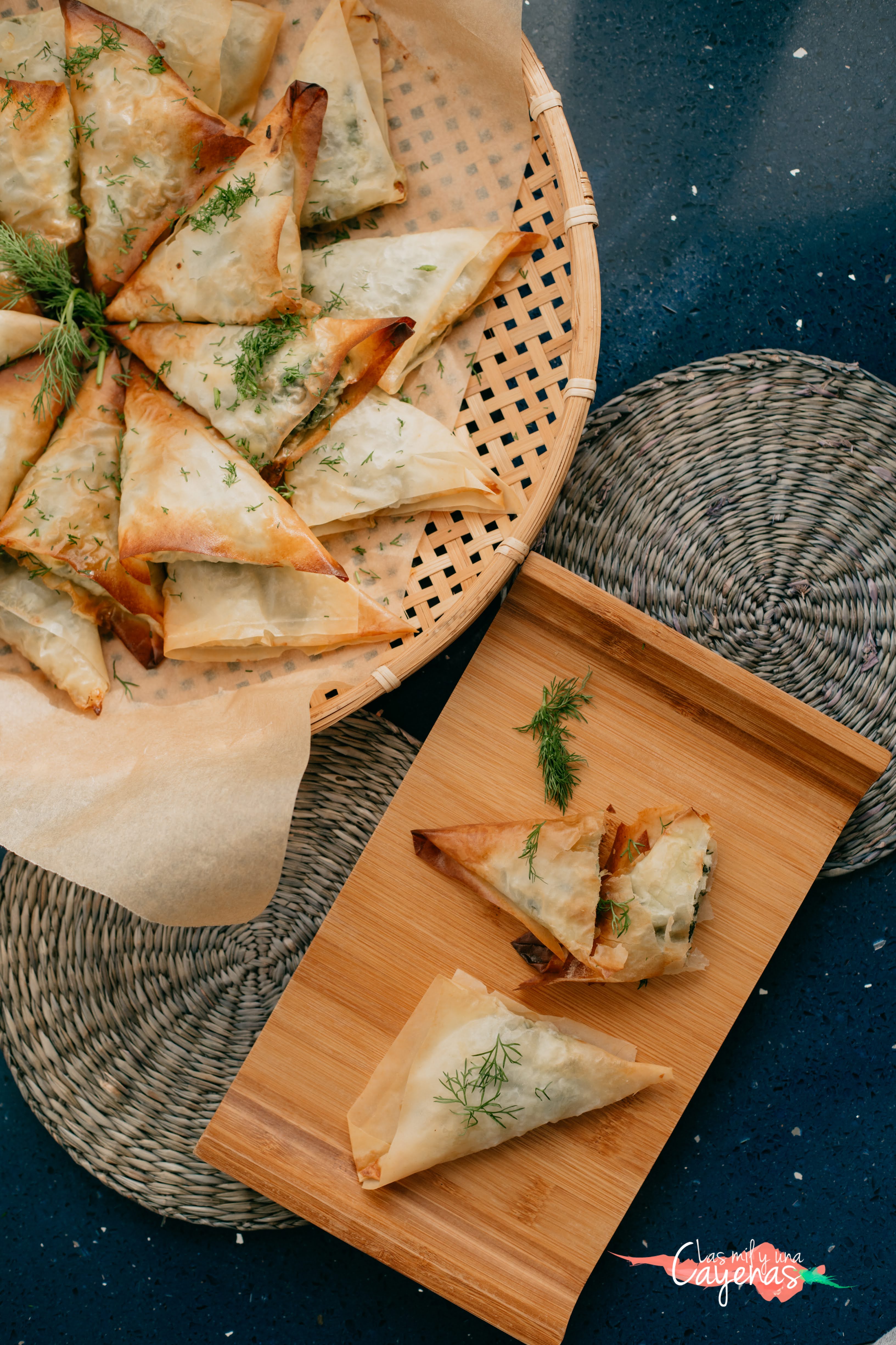 Spanakopita - Pastel griego de espinacas ~ Las mil y una cayenas