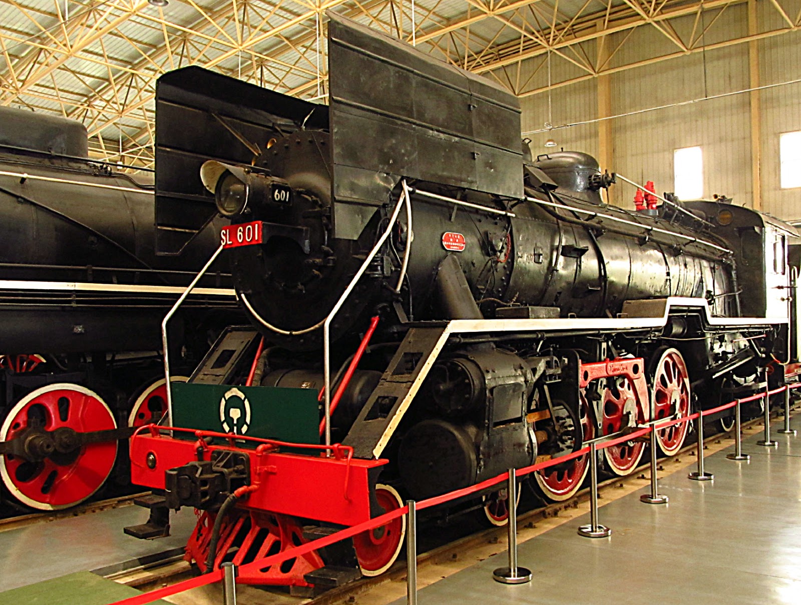 China Locomotive Museum: SL6 -601 Shengli "Victory" locomotive