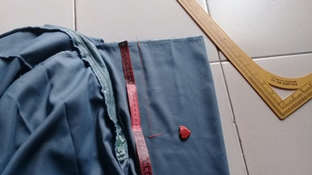 cara mengecilkan celana joger dan baju wanita model lipit hadap