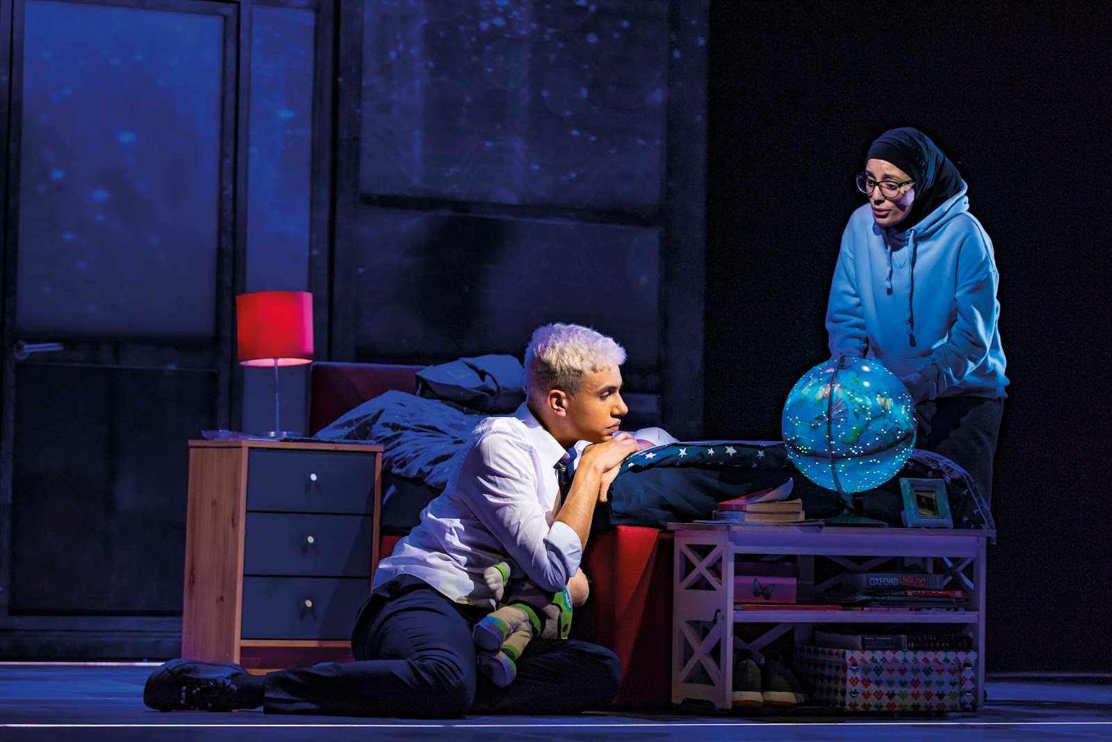 Everybody's Talking About Jamie, Apollo Theatre | Review | Rewrite This ...