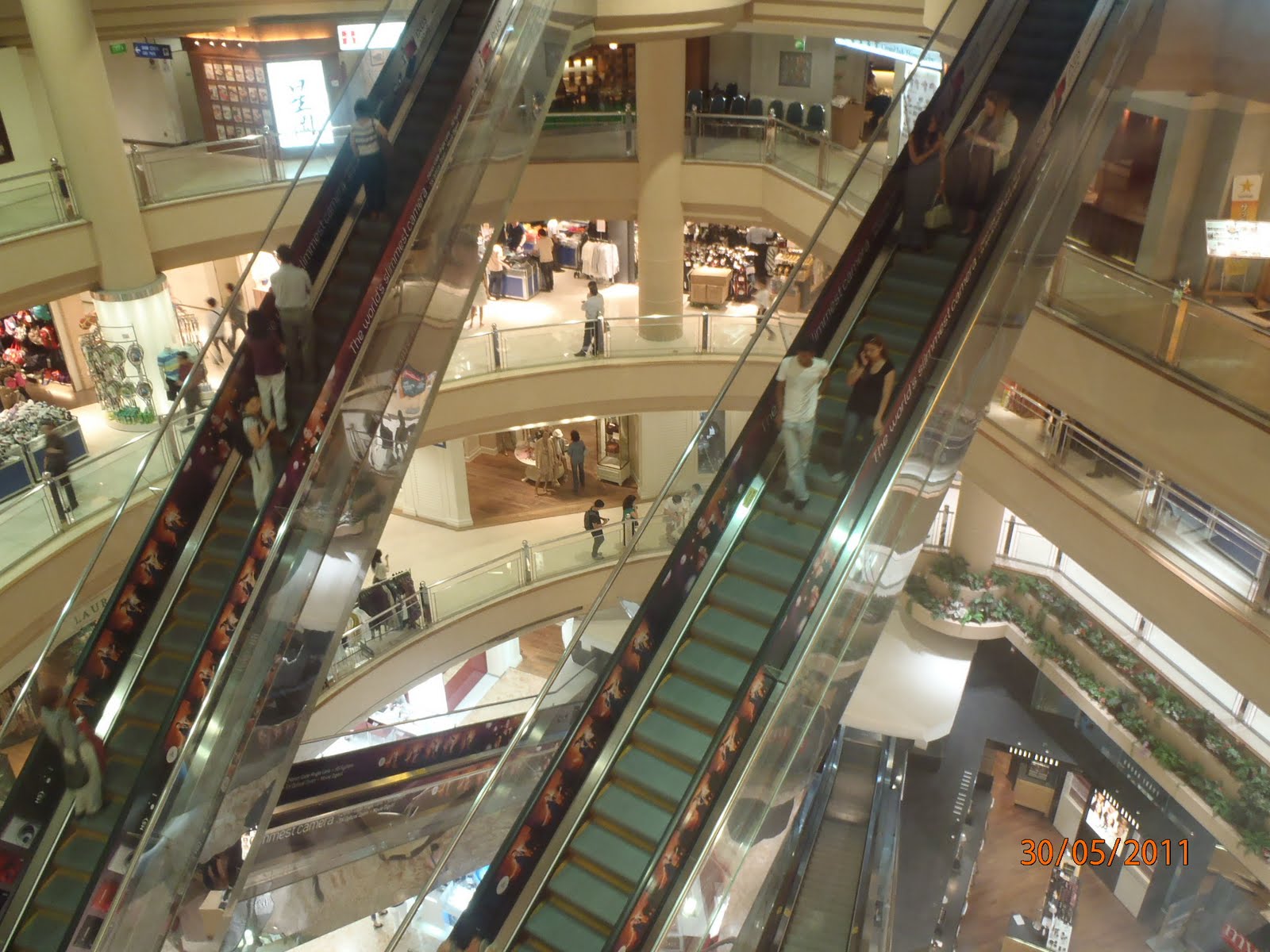 The Realm of Love, Sunshine & Dreams: The Revamped Iconic Shaw Lido ...