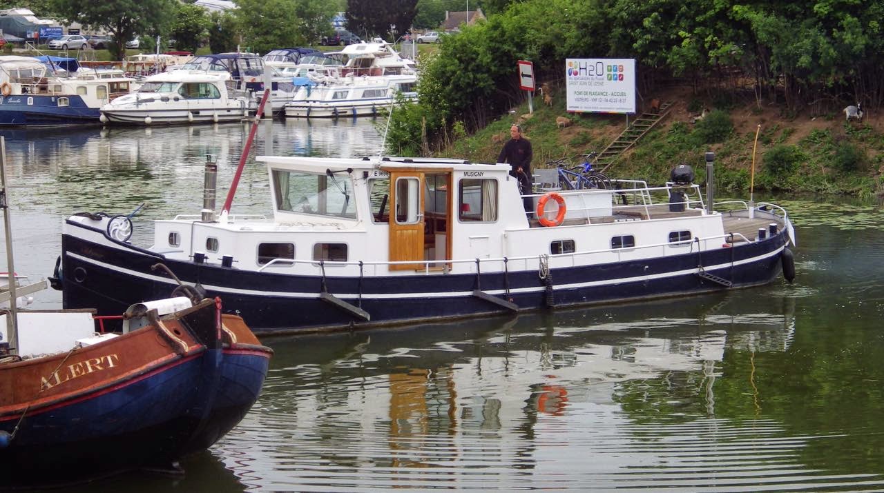 Rue de l'eau/Waterstraat: The Boat Purchase, Part 1, Our History With ...
