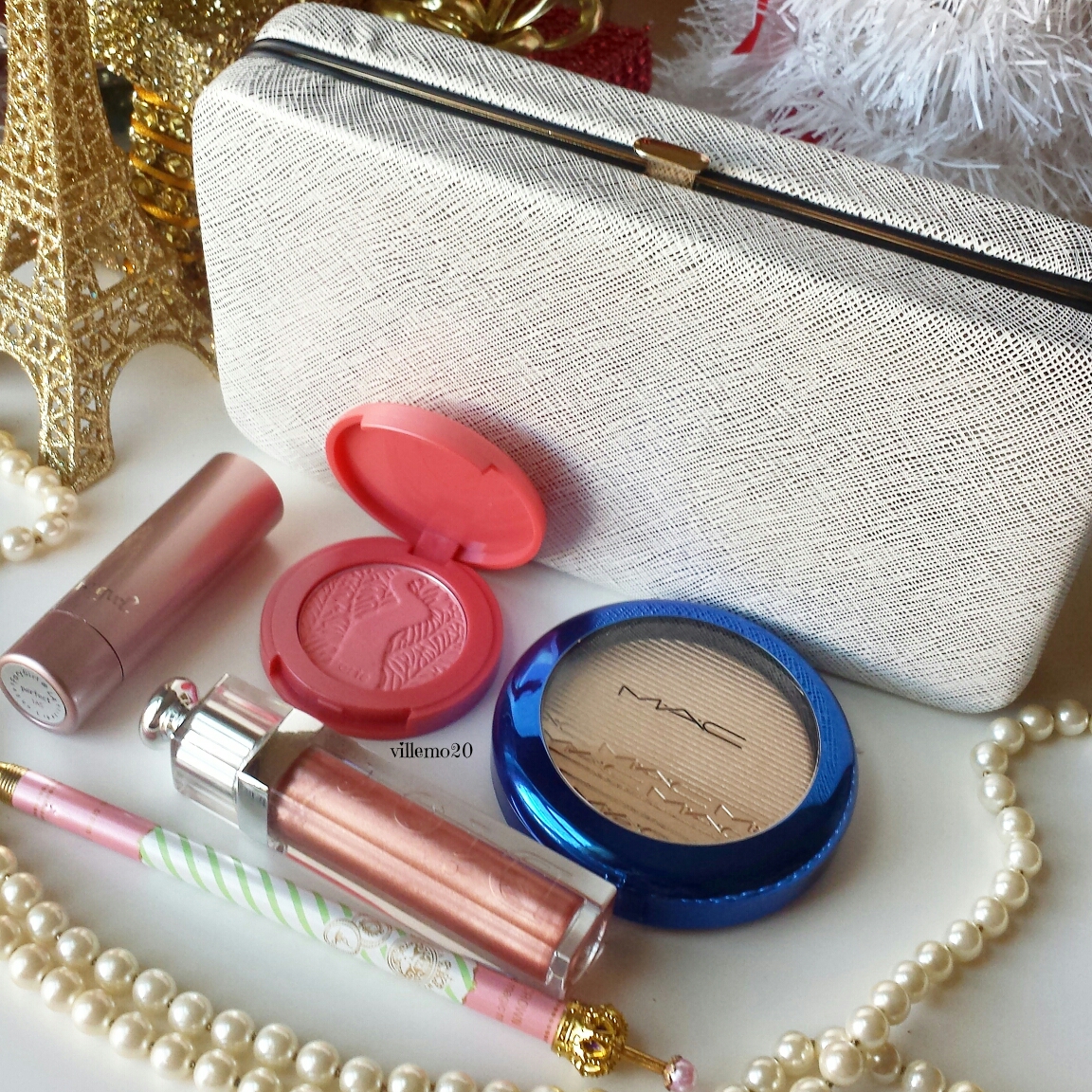 Dollup Beauty Compact Makeup Case