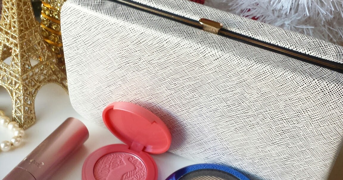 Dollup Beauty Compact Makeup Case