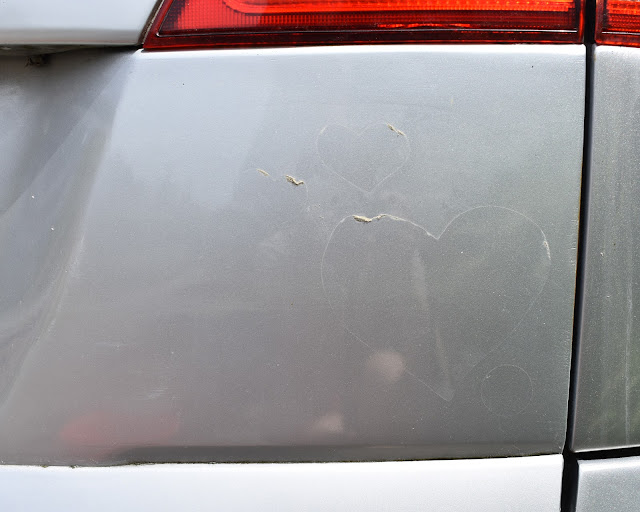 StickyTiki: How to apply and remove decals on your car