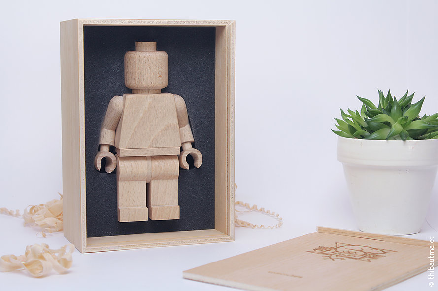 The Secret Garden: Lego de madera by Thibaut Malet
