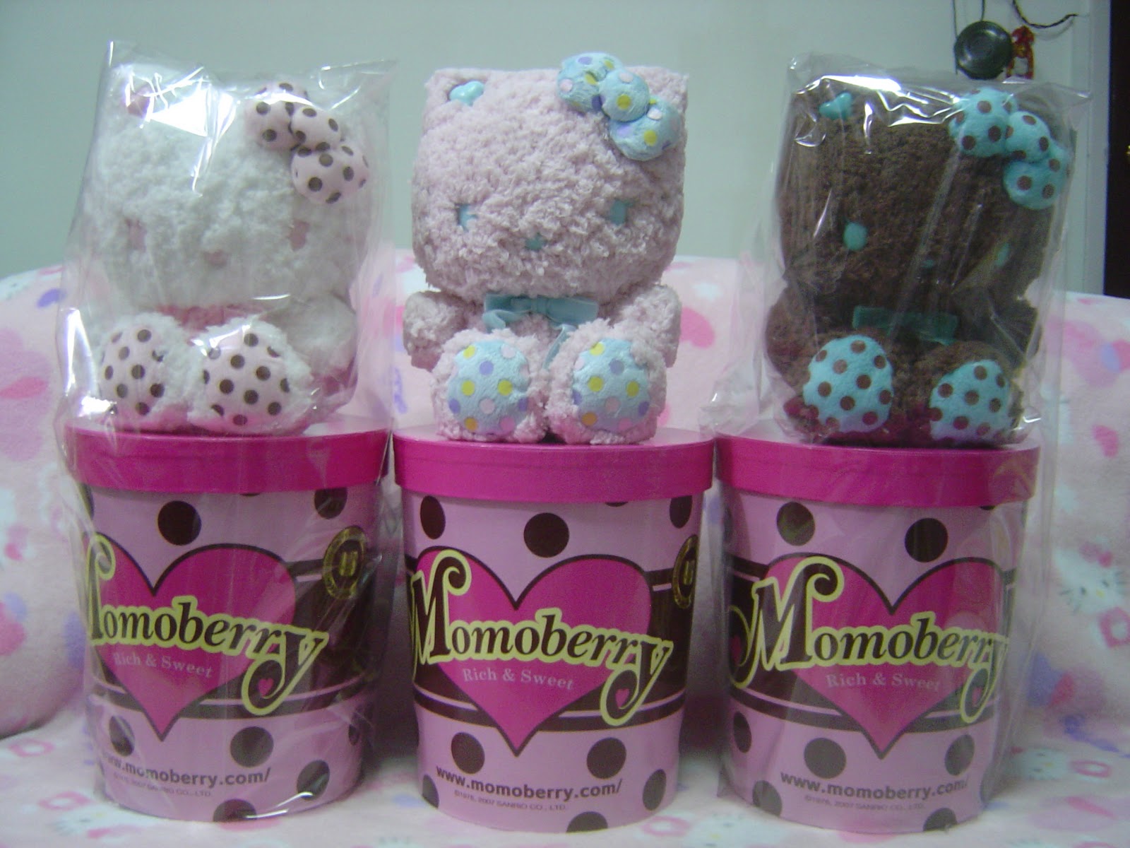 Hello Kitty Karma: My Momoberry Series Collection
