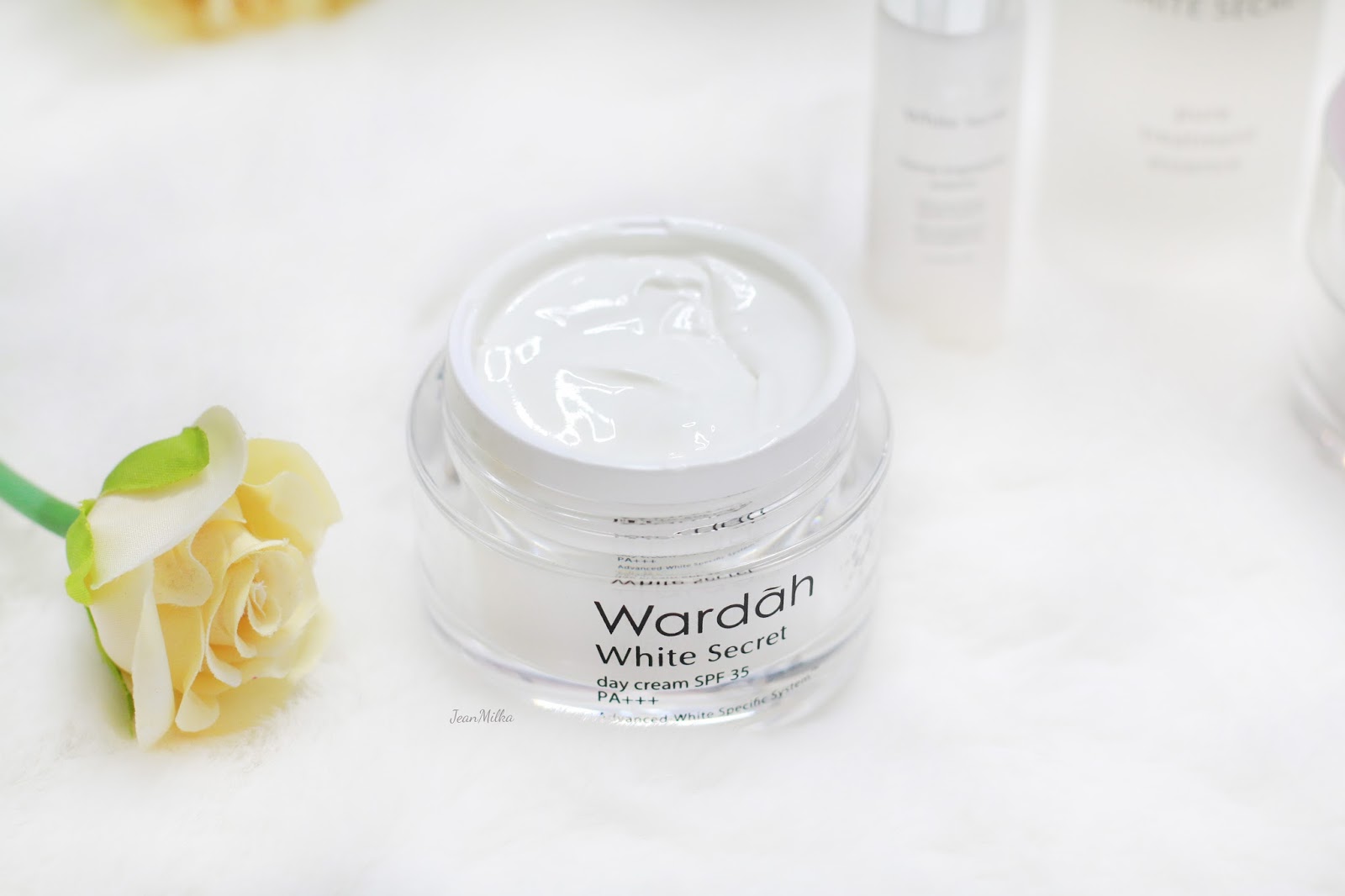 Wardah White Secret Series, Skincare untuk Kulit yang Becahaya | Review ...