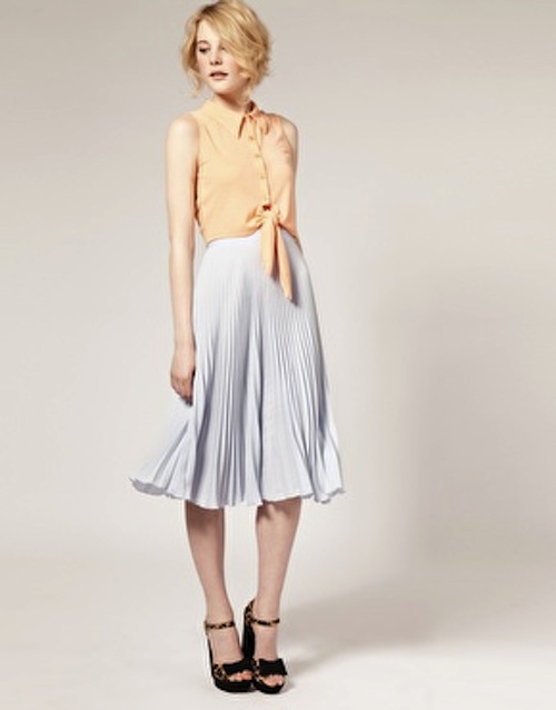 Cheeky Chic: Pin Thin Pleats...