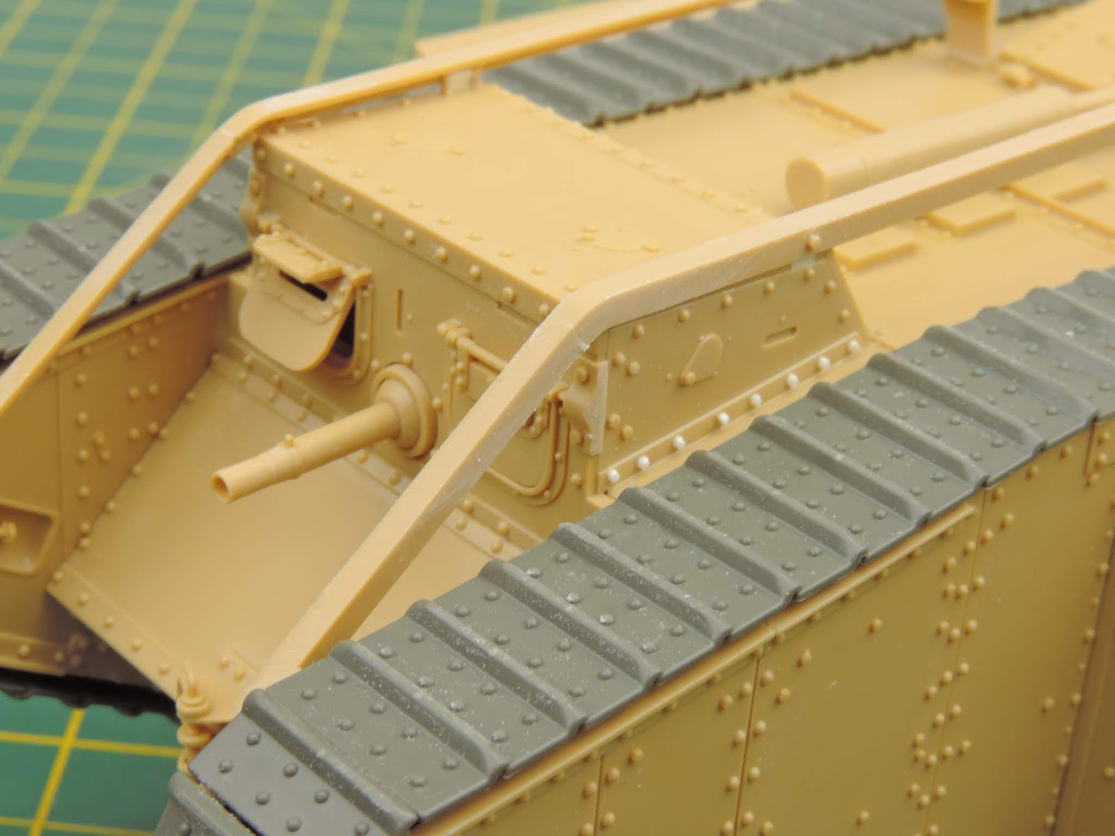 Pete's Model World : Tamiya Mk IV Male Tank Shelf Queen