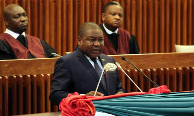 Filipe Nyusi dirige cerimónia de investidura dos deputados da AR