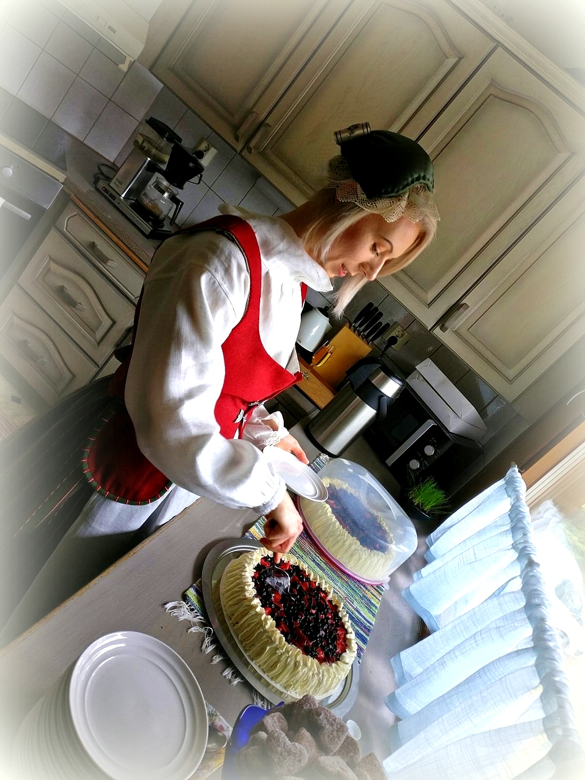 Rauni Elfving: Merikarvian kansallispuku...