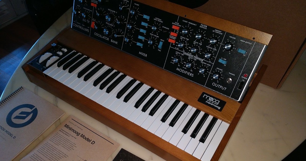 MATRIXSYNTH: Re-Issue Moog Minimoog D Keyboard Synthesizer SN 1071