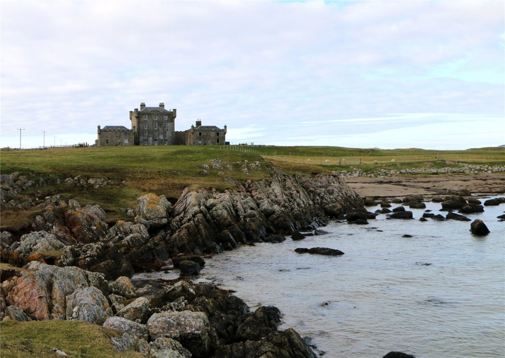 Wreck of the week: A castle, a mansion and an island. Renovation dreams