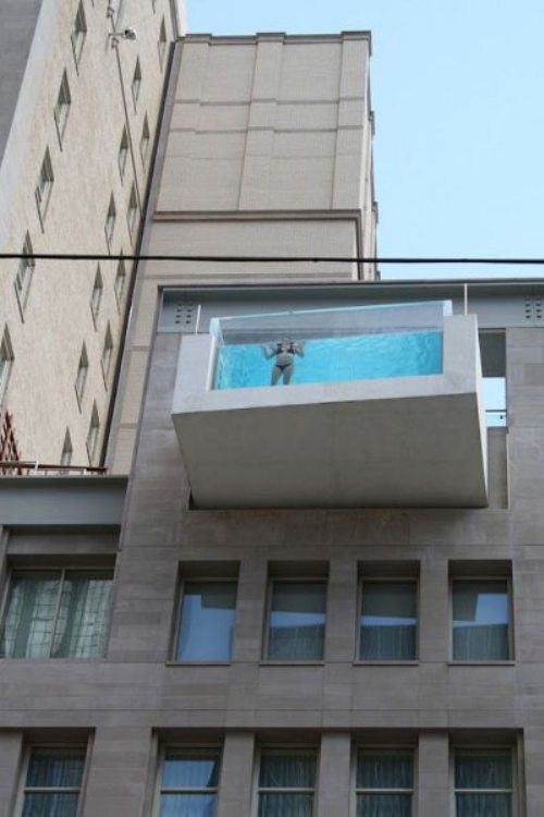 Amazing overhanging outdoor pools