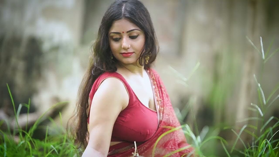 Rupsa Saha Chowdhury Stunning Saree Gallery - RitzyStar
