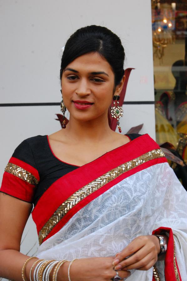 Indian Movie Updates,Telugu,Hindi,Tamil Movie Hot And Spicy Galleries ...