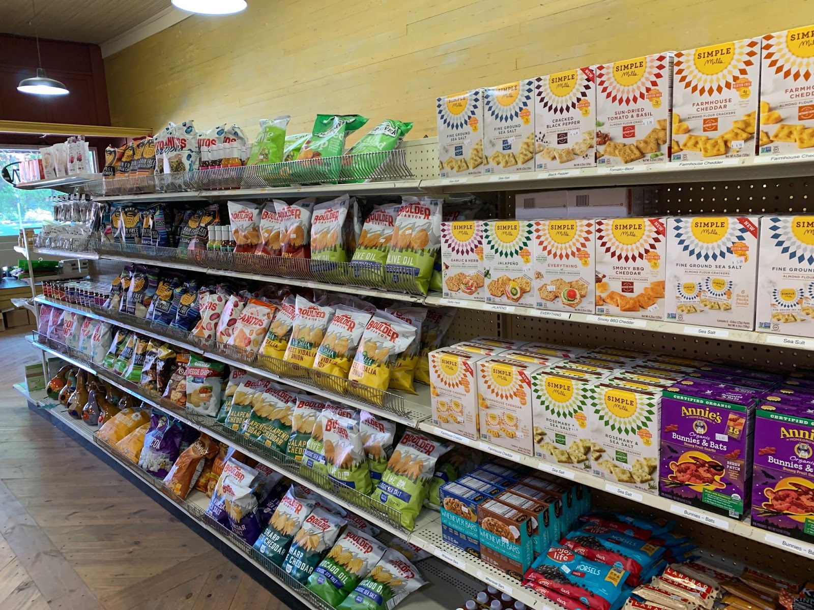 KXMX - Local News: Earth’s Food Barn Opens in Sallisaw