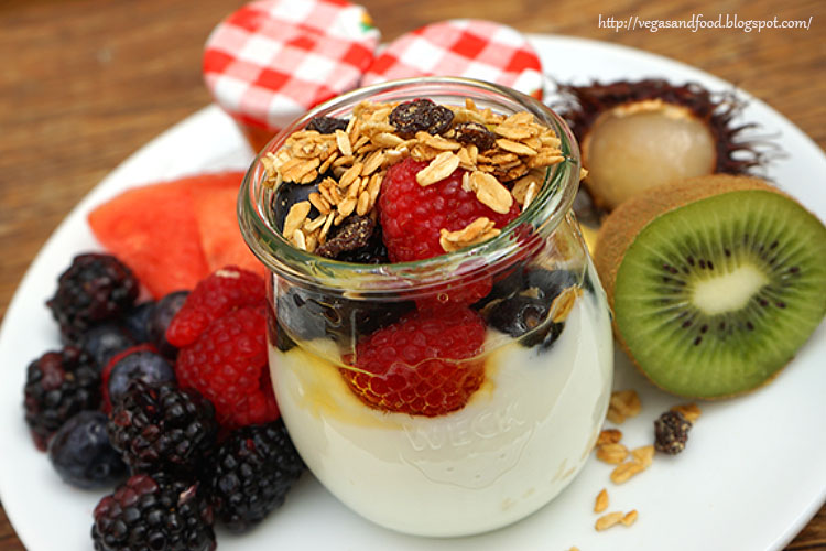 Sunday Brunch at Firefly - studio city - Vegas and Food