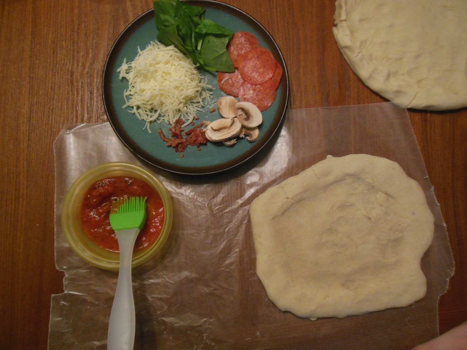 Mommy and Things: Pizza Decorating for Dinner