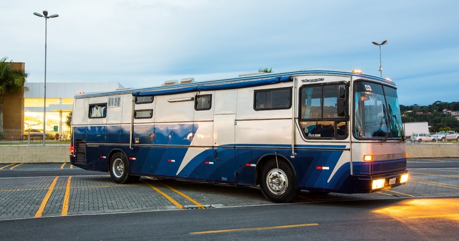 Guía de consejos para transformar un bus en casa rodante
