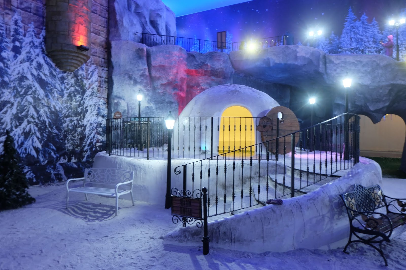 Kee Hua Chee Live!: SNOW WORLD AT RESORTS WORLD IS THE ONE AND ONLY ...
