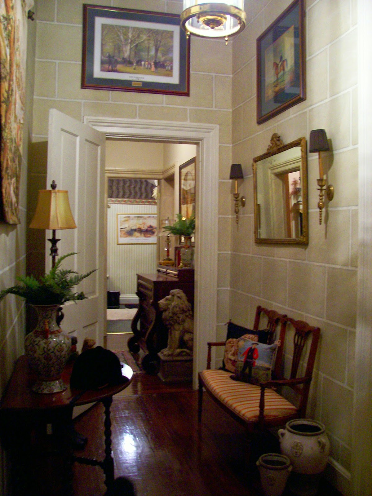 Eye For Design: Decorating Small Spaces In Grand Style