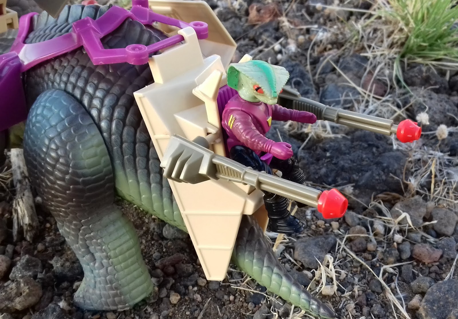 Retro Guido - Tu espacio retro -: Triceratops (Dino Riders)