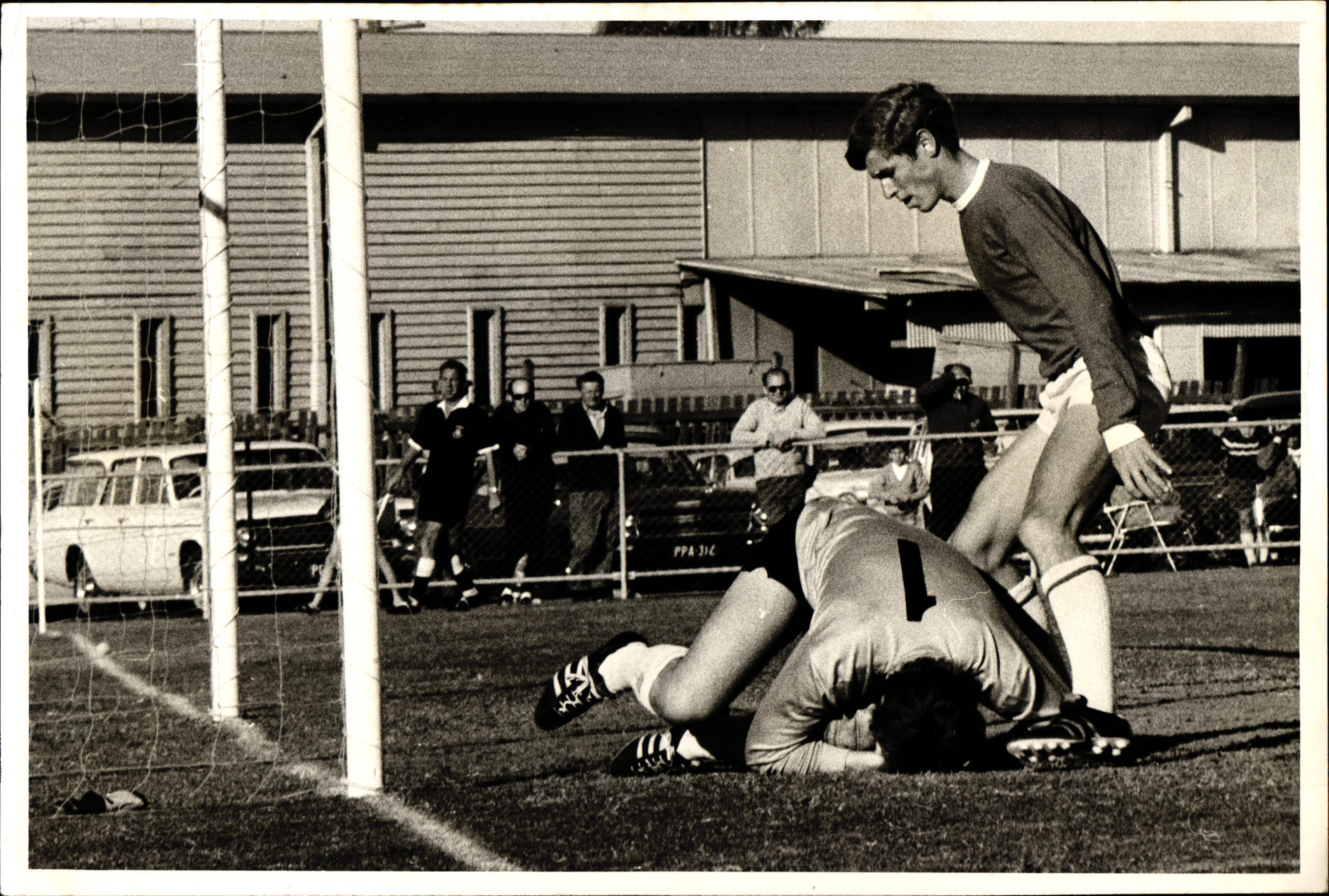 Neos Osmos: Towards a History of Soccer in Mount Isa