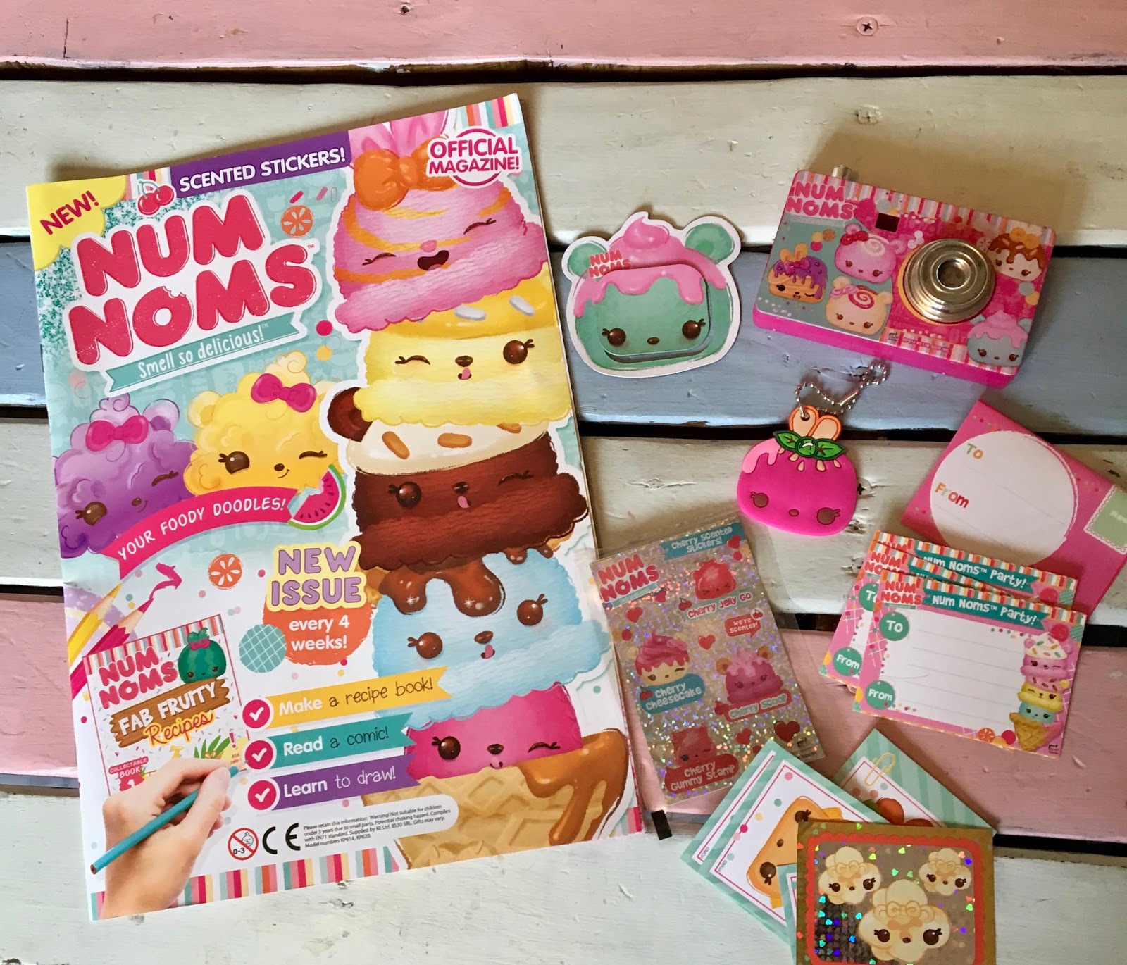 Hannah and The Mini Beasts: Num Noms Series 4 // Review.