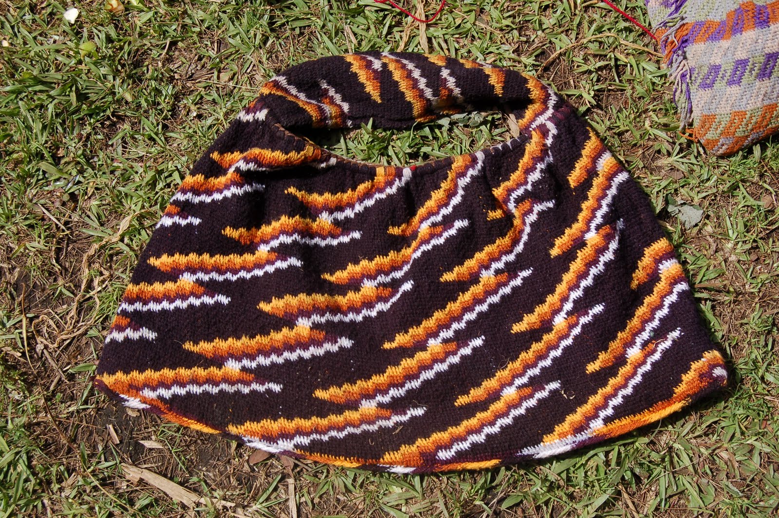 PNG Online Souvenir Sales: Bilum - a cultural icon, knitted and looped ...