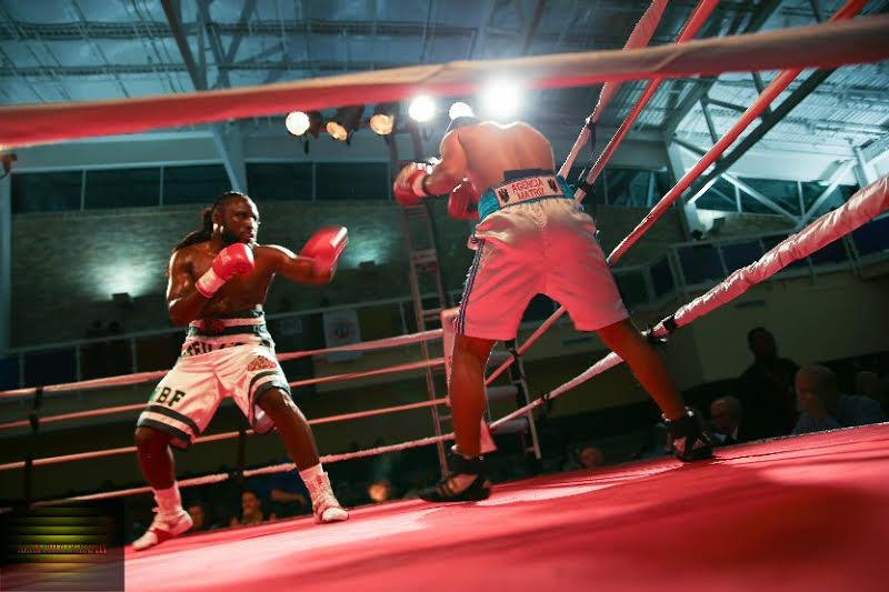 Photos: Gifted Cole knocked out Mexican Yair Agular in round 3 of a 10 ...