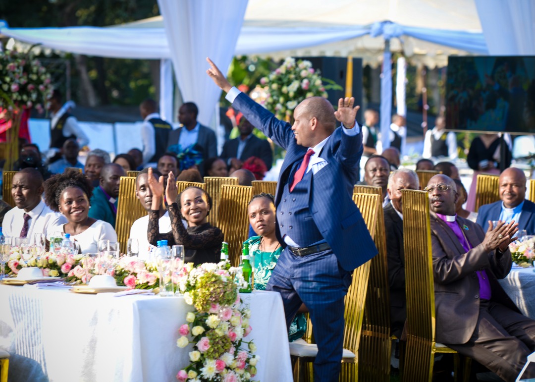 STEPHANIE SILAS KAAYA NA ROBERT FRANCIS LOWASSA WAMEREMETA ARUSHA ...